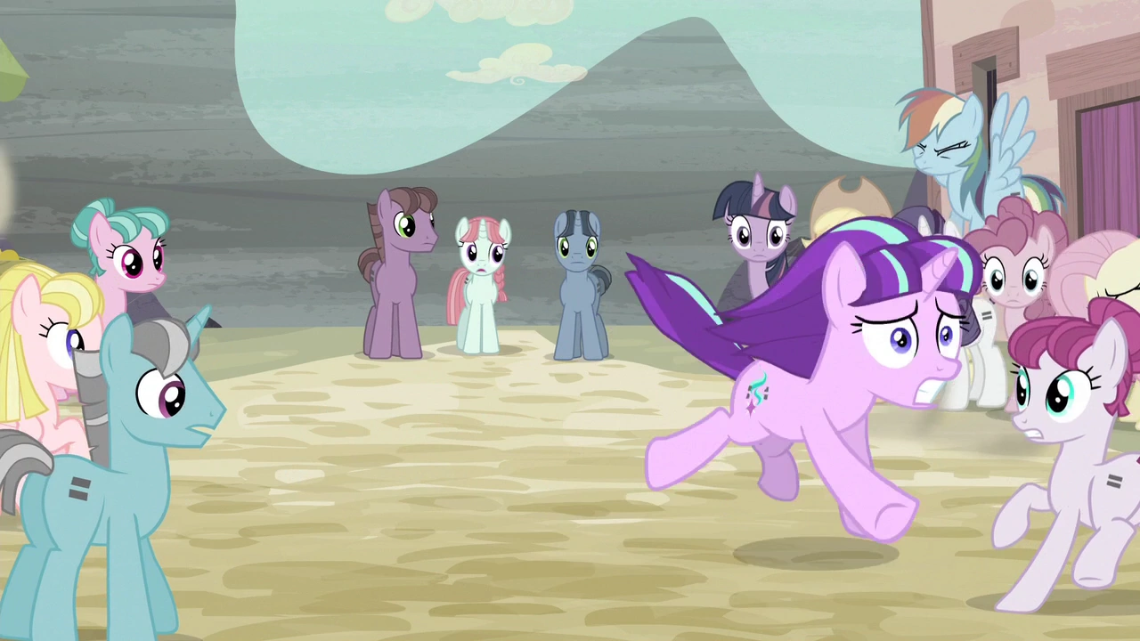 Image - Starlight running away S5E2.png | My Little Pony Friendship is ...