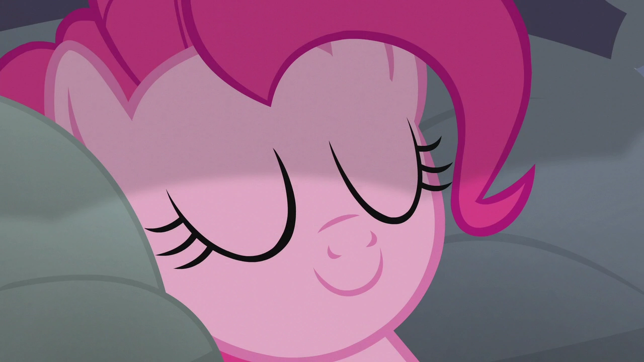 Image - Pinkie Pie sleeping in bed S5E20.png | My Little Pony ...