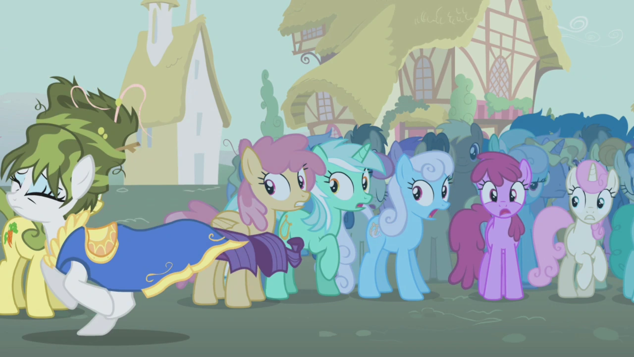 Image - Rarity running away with Golden Harvest in background S1E6.png ...