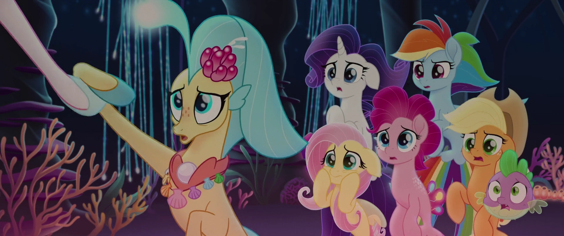 Imagen - Queen Novo grabbing Skystar by the hoof MLPTM.png | My Little ...