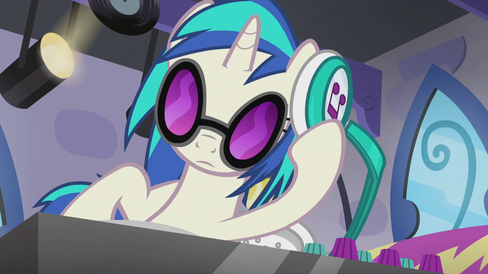 Image - DJ Pon-3 at her turntable S5E9.png | My Little Pony Friendship ...