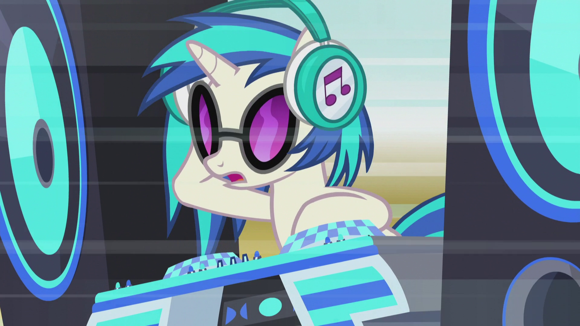 Image - DJ Pon-3 sees something approaching S5E9.png | My Little Pony ...