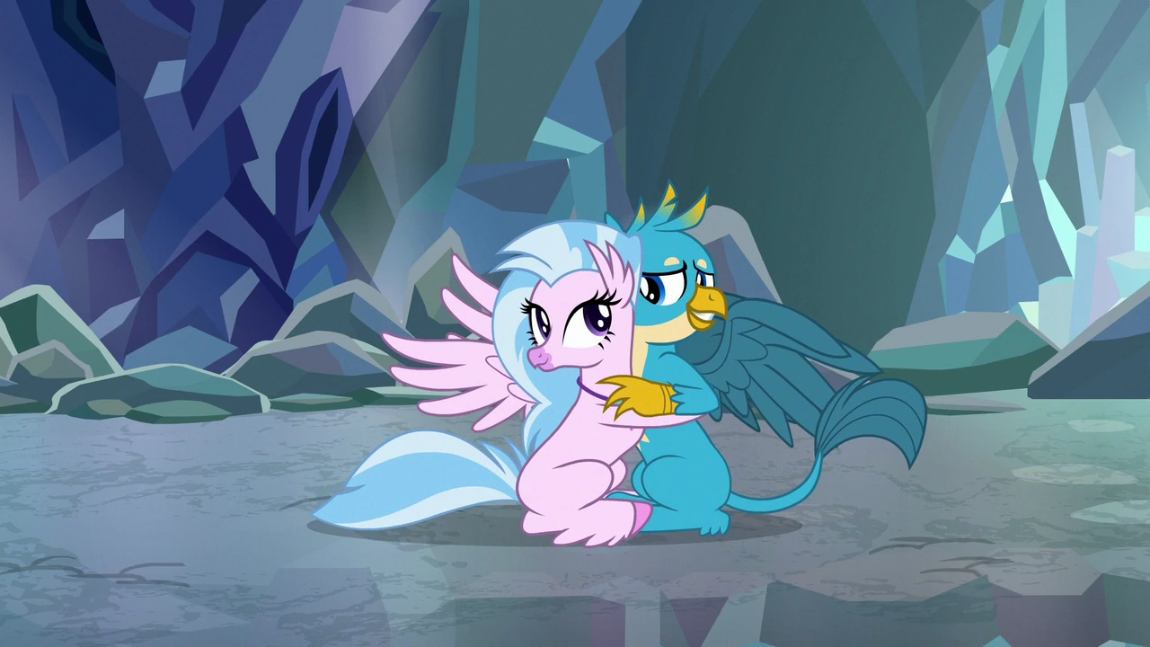 Image - Silverstream hugging Gallus S8E22.png | My Little Pony ...
