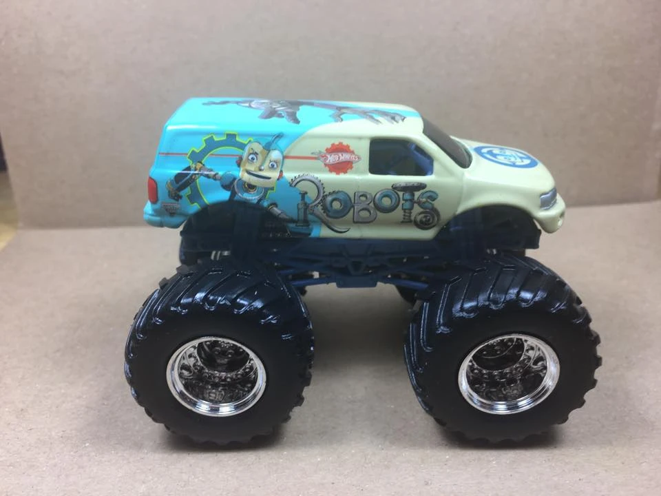 Robots | Monster Trucks Wiki | FANDOM powered by Wikia