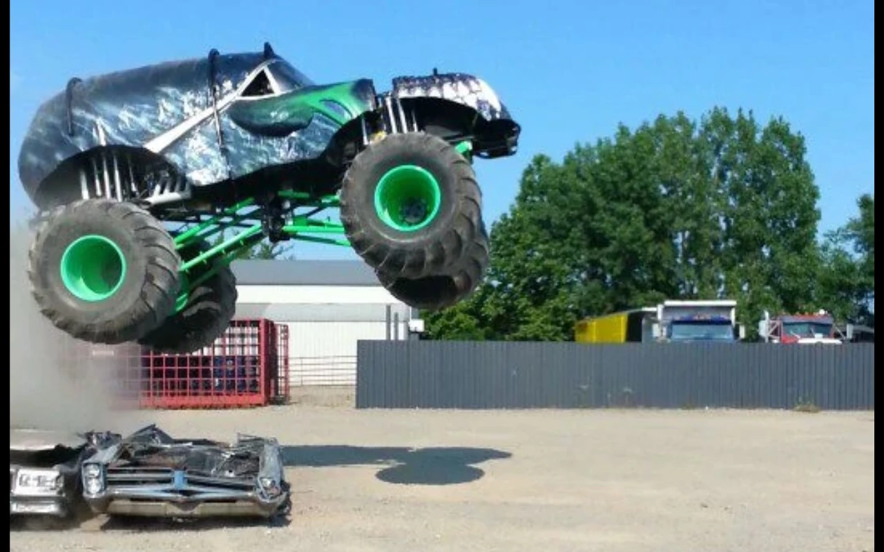 Skull | Monster Trucks Wiki | Fandom