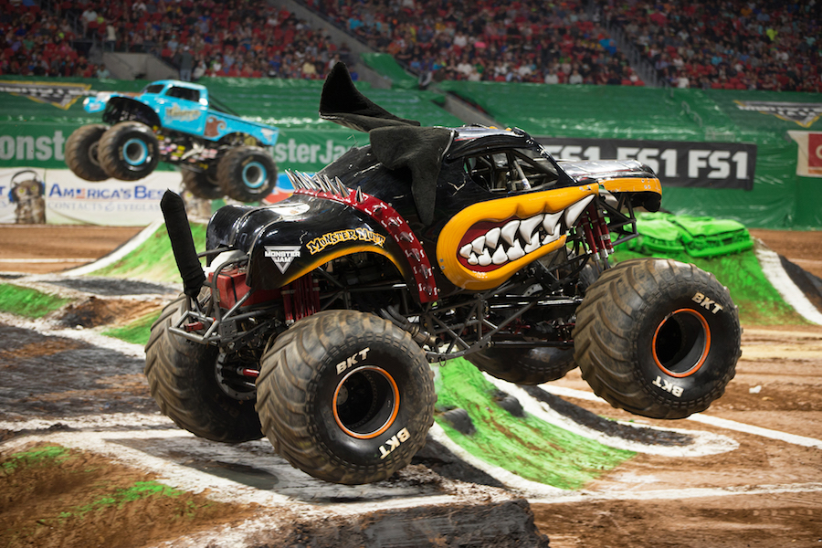 Monster Mutt Rottweiler | Monster Trucks Wiki | FANDOM powered by Wikia Monster Mutt Rottweiler | Monster Trucks Wiki | FANDOM powered by Wikia