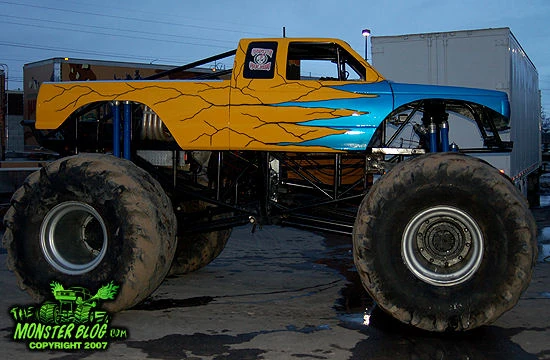 Blue Lightning | Monster Trucks Wiki | Fandom