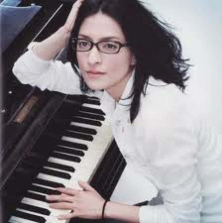 Angela Aki | Mundo J-Music Wikia | Fandom