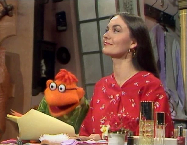 Episode 402: Crystal Gayle/transcript | Muppet Wiki | FANDOM powered by ...