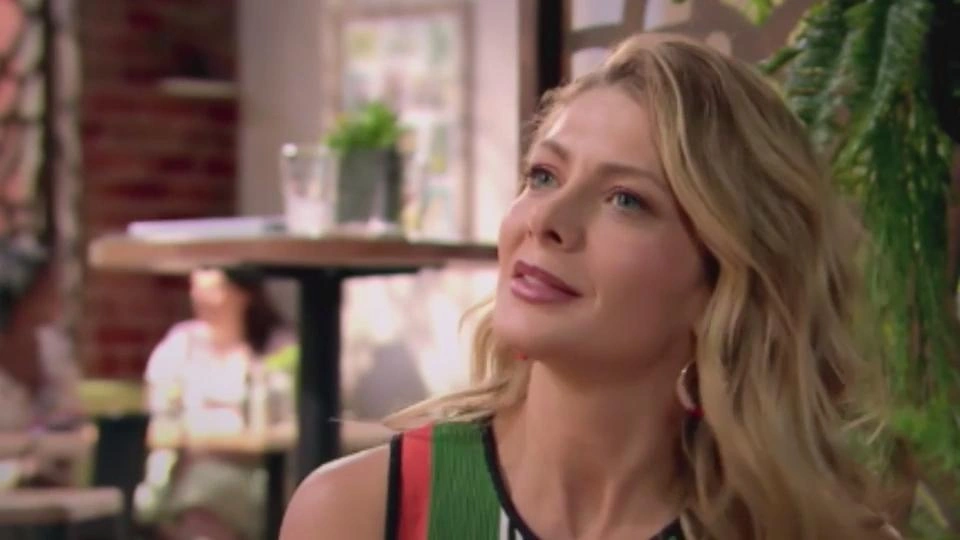 Izzy Hoyland | Neighbours Soap Opera Wiki | FANDOM powered by Wikia