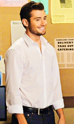 Ryan Geauxinue | New Girl Wiki | FANDOM powered by Wikia