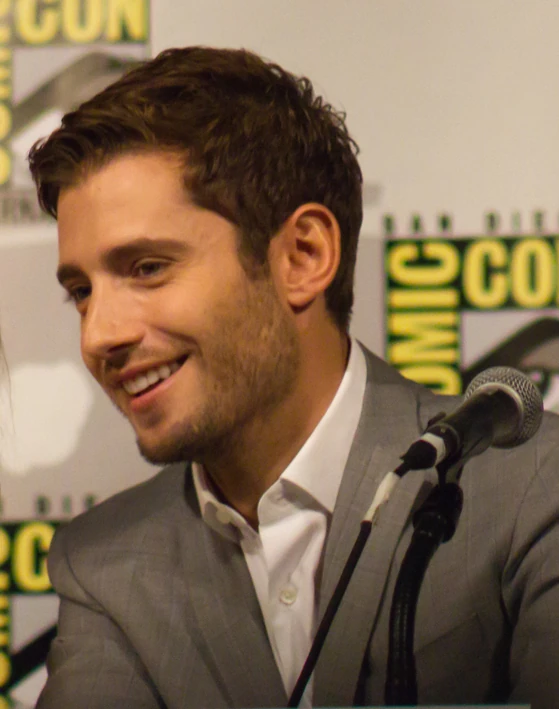 Julian Morris | New Girl Wiki | Fandom