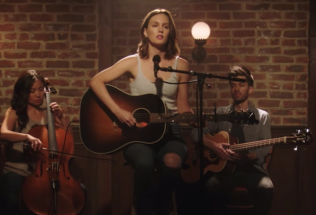 Laura Huggins | The Orville Wiki | Fandom