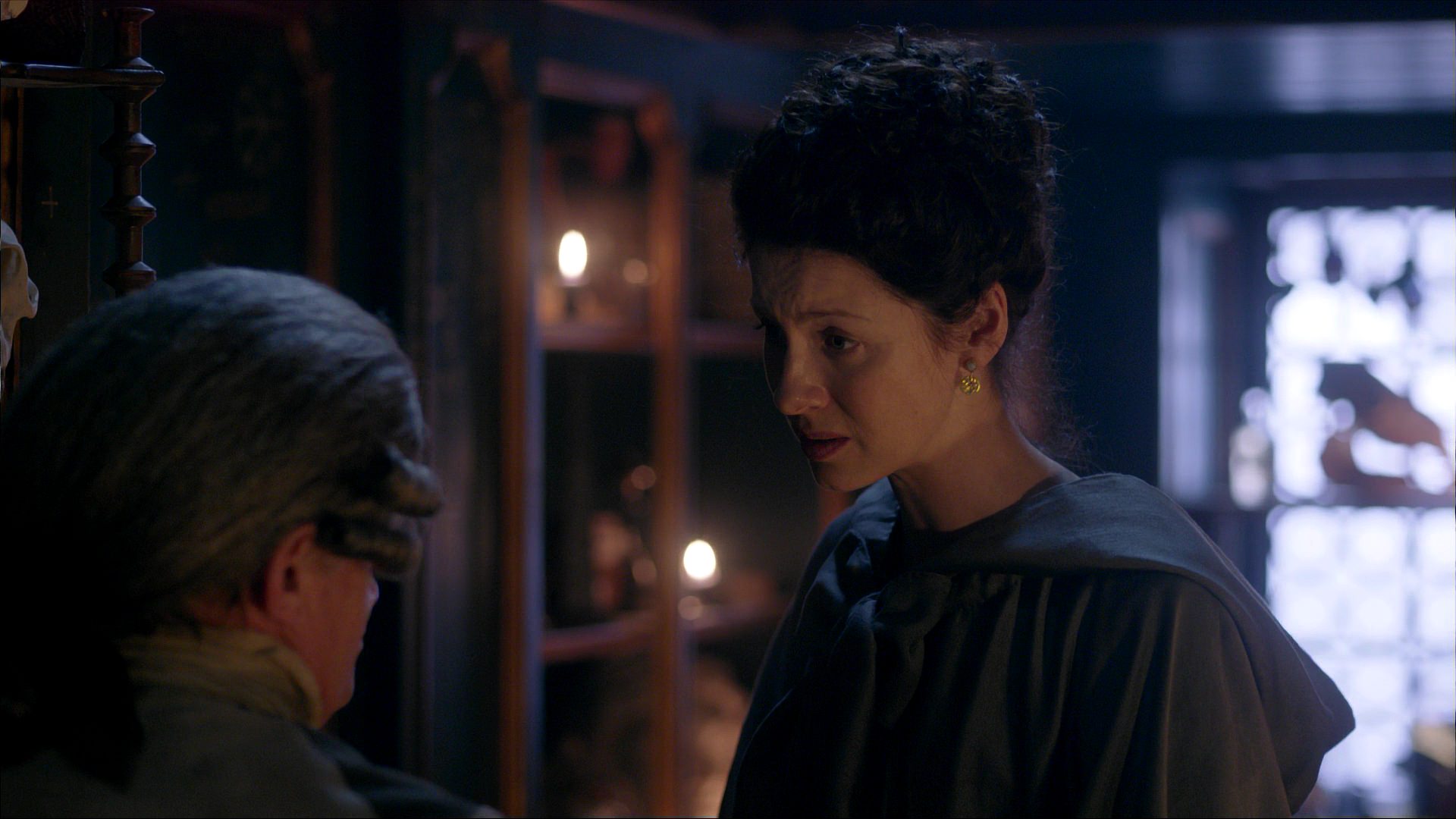 Imagen T02e06 Claire Y Raymond Forastera Outlander Wiki