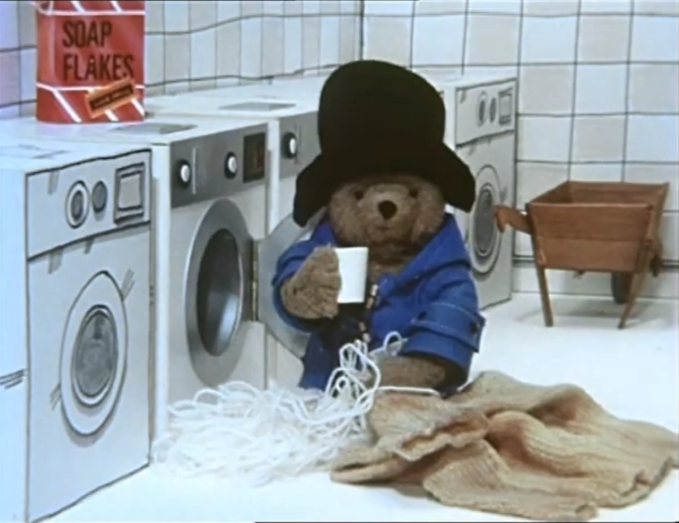 Trouble at the Launderette | Paddington Bear Wiki | Fandom