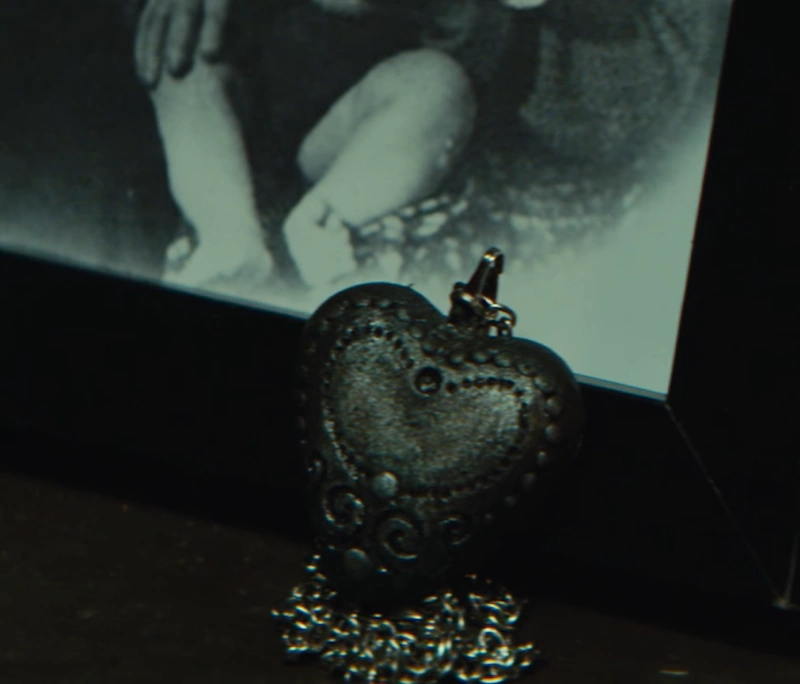 Locket | Papers Please Wiki | FANDOM powered by Wikia