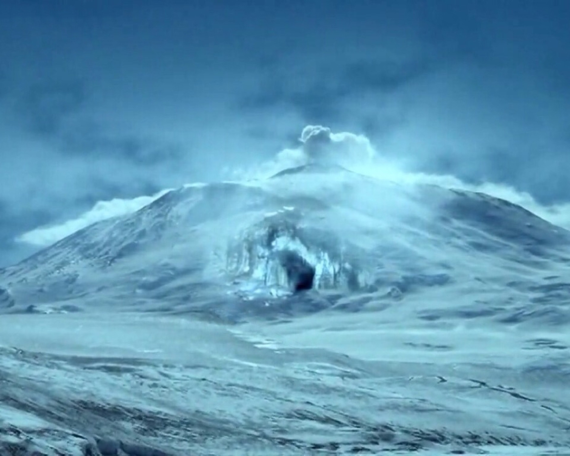 Ice Den | RangerWiki | FANDOM powered by Wikia Ice Den | RangerWiki | FANDOM powered by Wikia