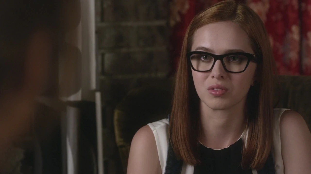 Lesli Stone | Wiki Pretty Little Liars | FANDOM powered by Wikia