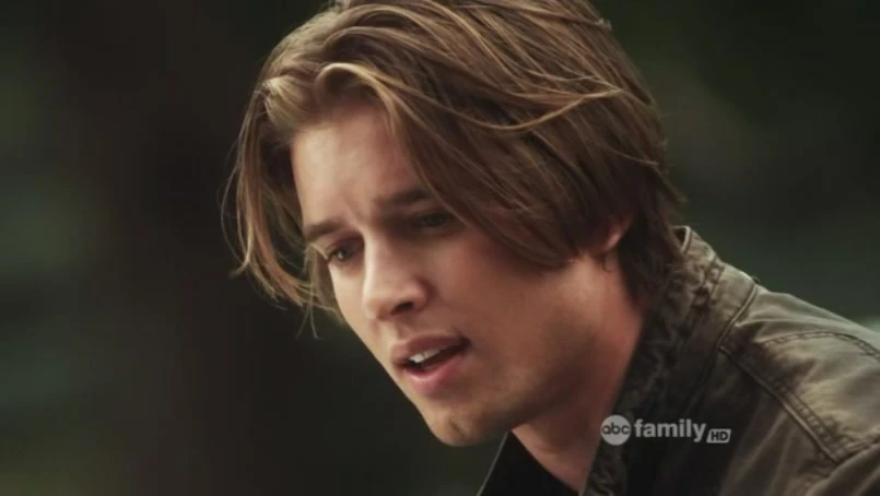 Image - Drew-in-PLL-drew-van-acker-29559510-805-454.jpg | Pretty Little ...