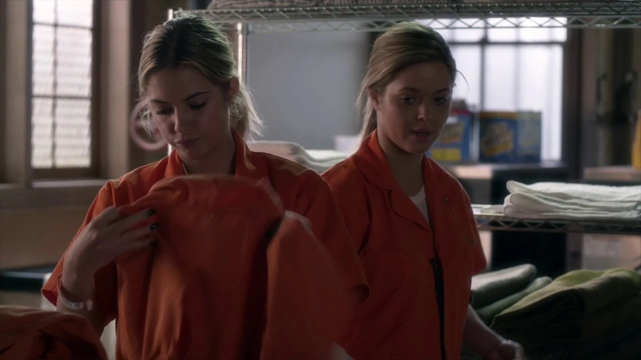 Image - PLL 5x23 (104).jpg | Pretty Little Liars Wiki | FANDOM powered ...