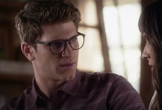 Image - Toby glasses.jpg | Pretty Little Liars Wiki | FANDOM powered by ...