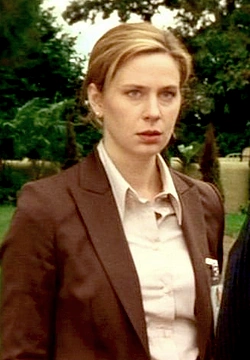 Lucinda Barry | Wiki Psych | FANDOM powered by Wikia