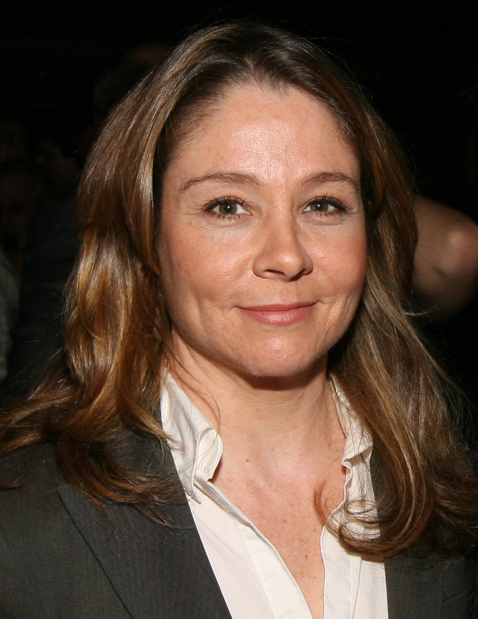 Megan Follows Reign Cw Wiki Fandom Powered By Wikia