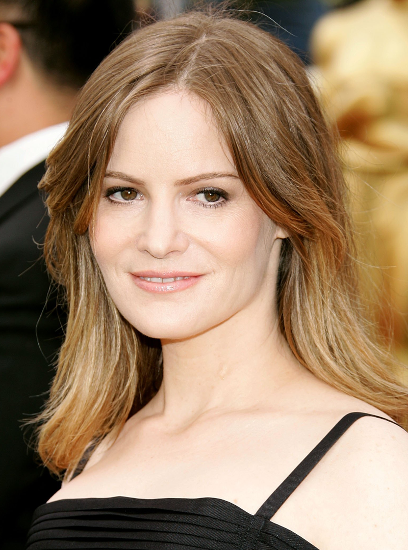 Jennifer Jason Leigh | Revenge ABC Wiki | FANDOM powered by Wikia Jennifer Jason Leigh | Revenge ABC Wiki | FANDOM powered by Wikia