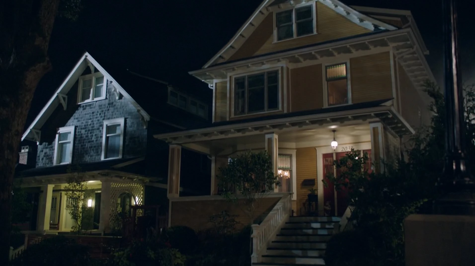 Image - Season 1 Episode 5 Heart of Darkness Andrews House.jpg ...