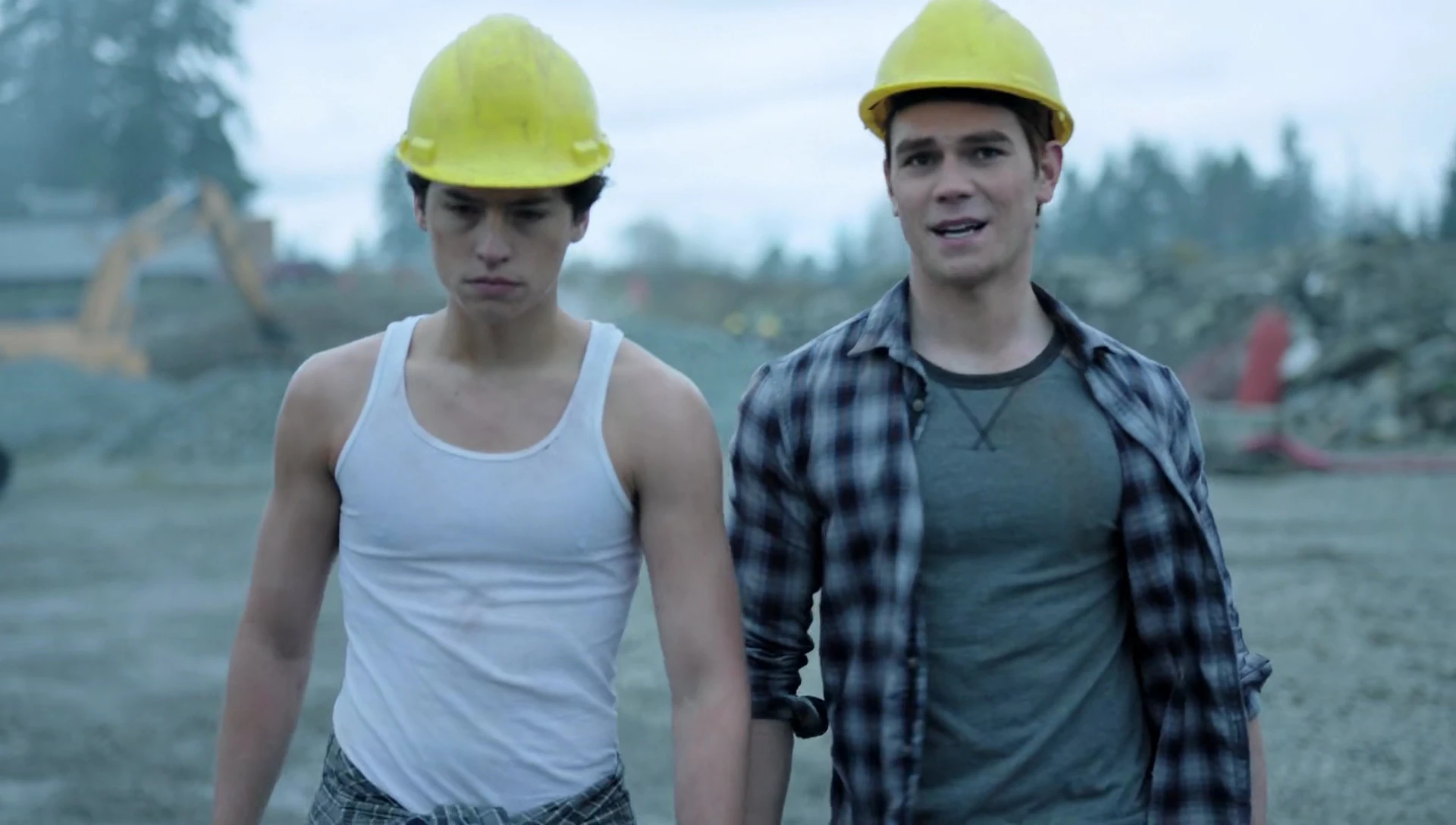 Image - Season 1 Episode 8 The Outsiders Archie Jughead construction ...
