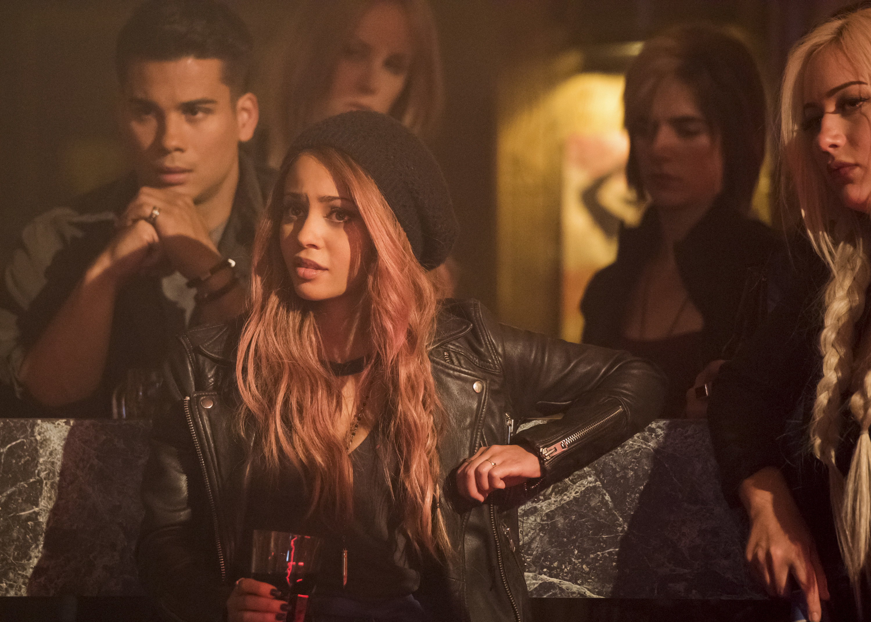 Image Rd Promo 2x05 When A Stranger Calls 01 Fangs Fogarty Toni Riverdale Wiki Fandom