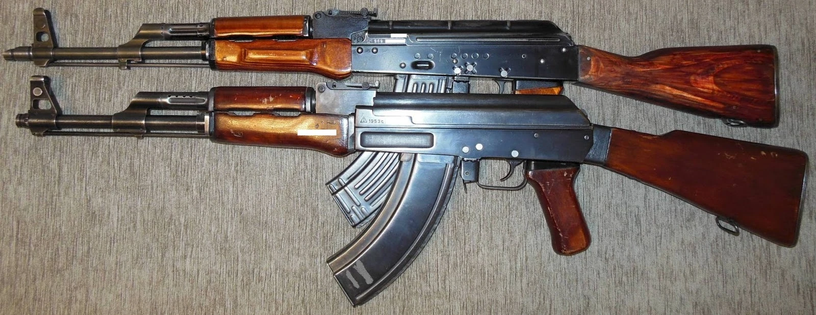 Image - Akm vs ak47.jpg | Phantom Forces Wiki | FANDOM powered by Wikia