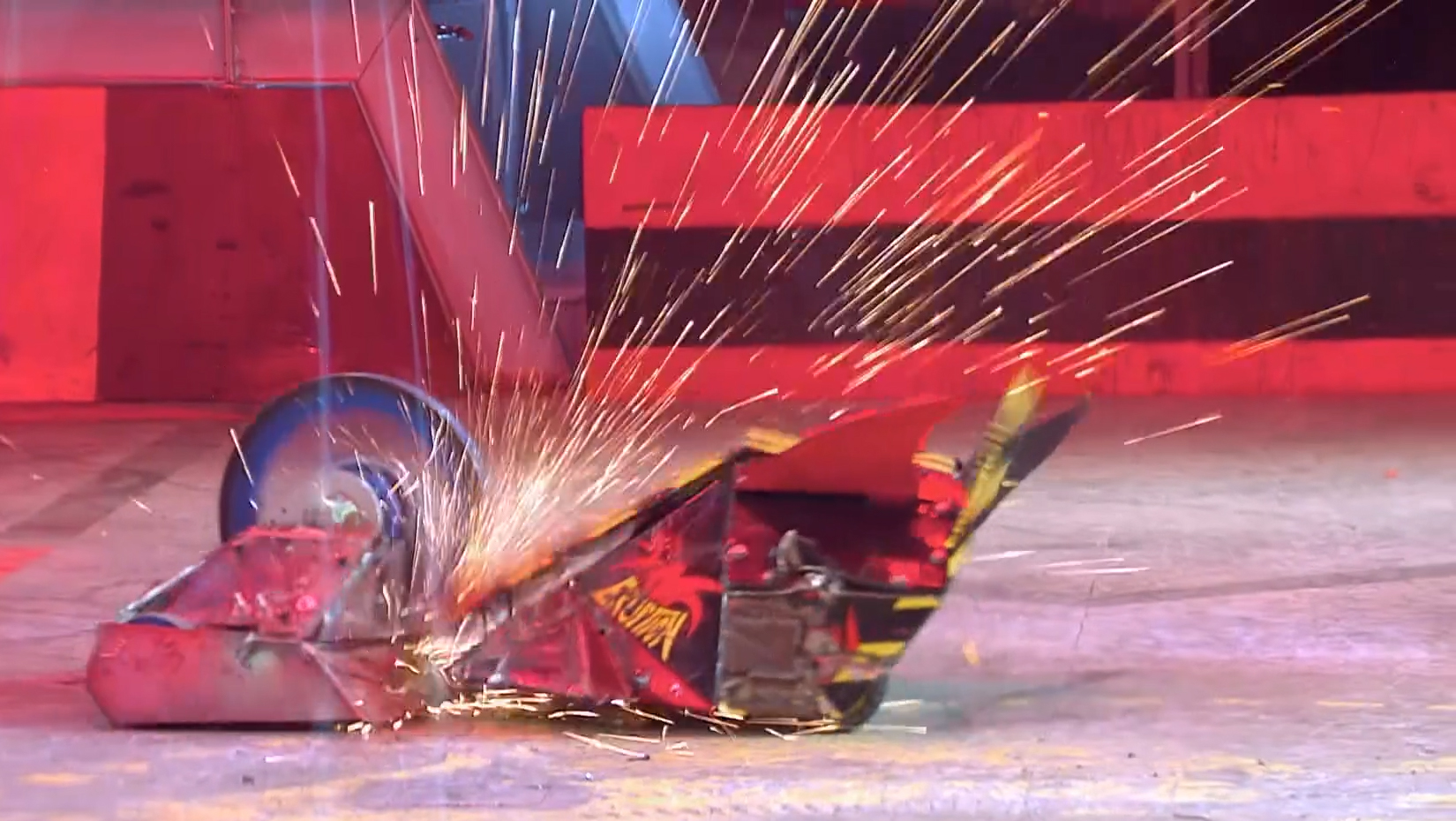 Image Eruption Vs Aftershock 4 Robot Wars Wiki Fandom Powered