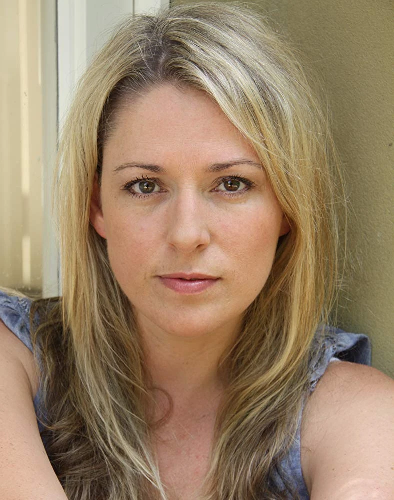 Fiona Harris | Round The Twist Wiki | Fandom