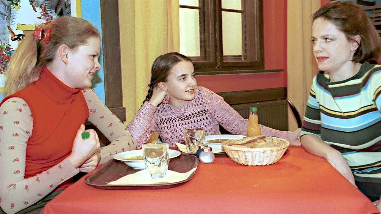 Barbara Bodenstein / Galerie | Schloss Einstein Wiki | Fandom