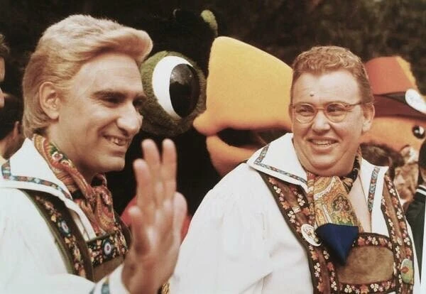 The Schmenge Brothers | SCTV Wiki | Fandom