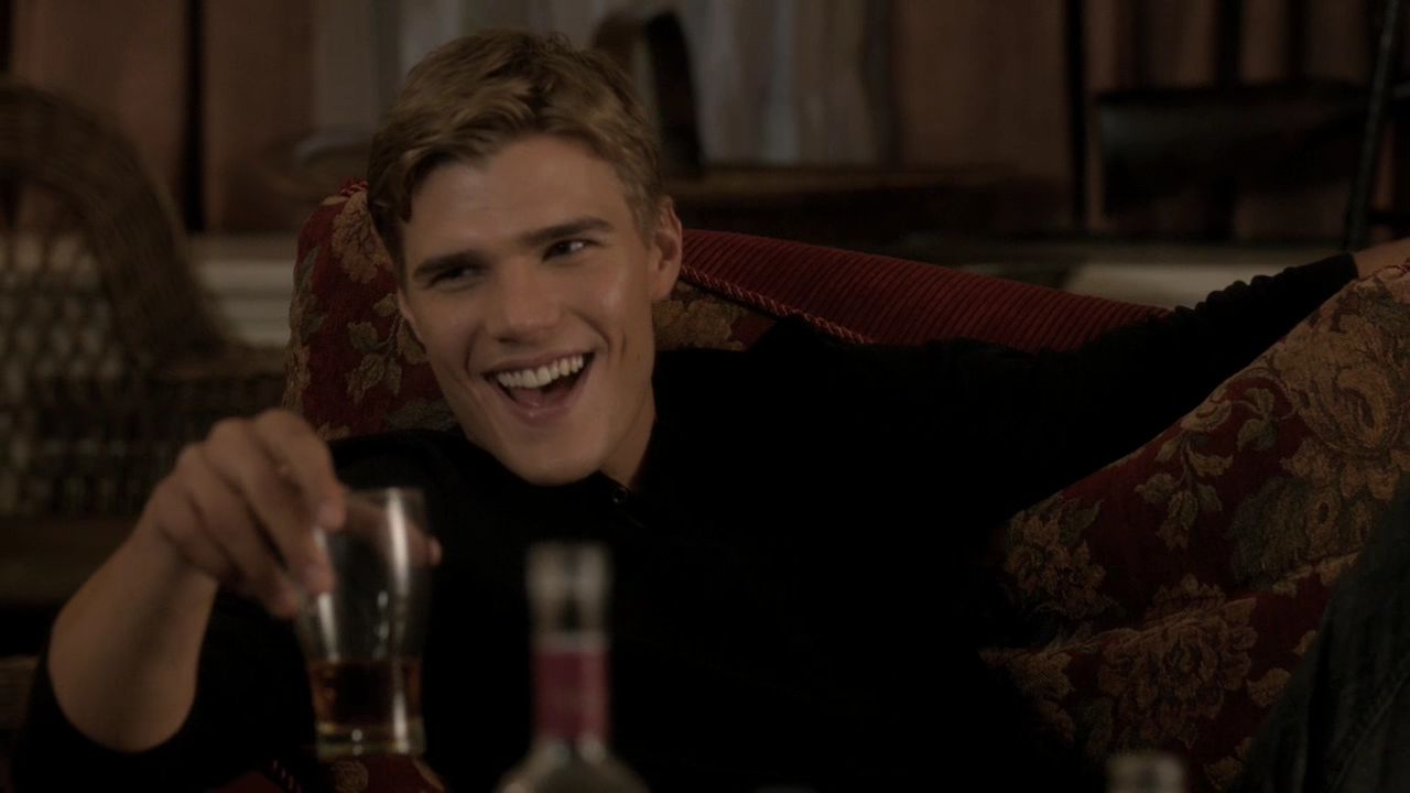 Image - Jake beneath4.jpg | The Secret Circle Wiki | FANDOM powered by ... Image - Jake beneath4.jpg | The Secret Circle Wiki | FANDOM powered by ...