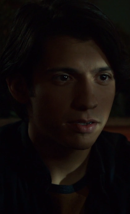 Bat Velasquez | Wiki Shadowhunters en Español | Fandom