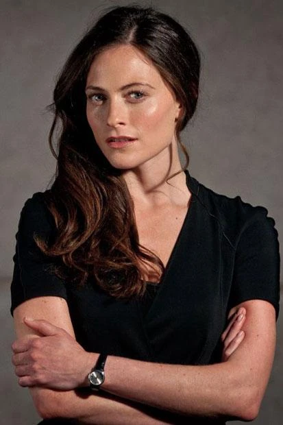 Lara Pulver | Wikia Sherlock | Fandom