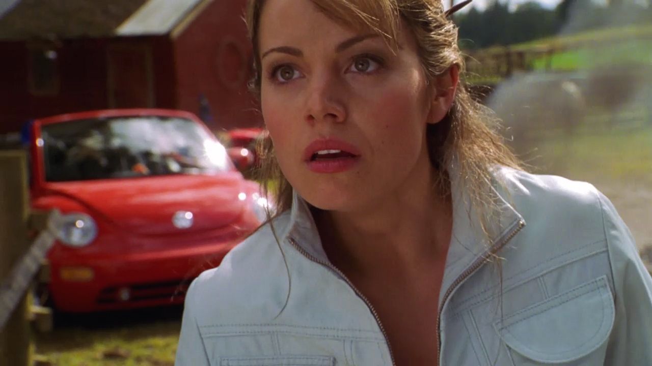 Lois Lane Season Five Smallville Wiki Fandom Powered By Wikia