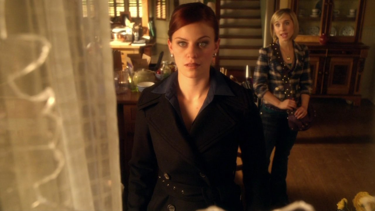 Chloe And Tess Smallville Wiki Fandom Powered By Wikia
