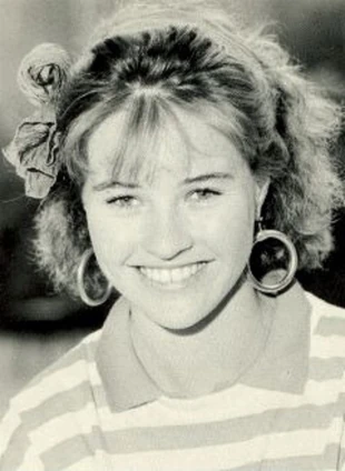 Debbie Halliday | Sons and Daughters Wiki | Fandom