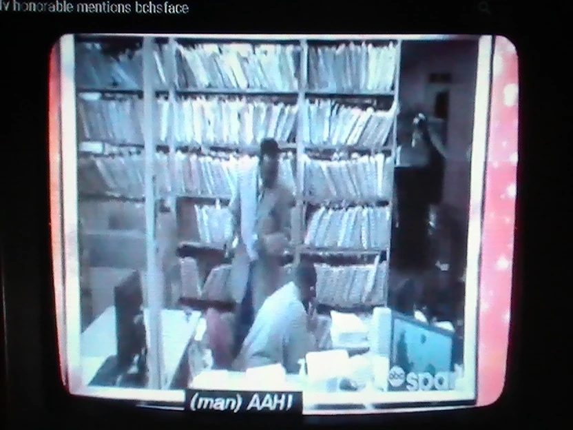 Sound Ideas, BOX, CARDBOARD - CARDBOARD BOX FALLING ON GROUND 01 ...