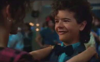 Imagen - Dustin y Nancy Snow Ball.jpg | Stranger Things Wiki | FANDOM ...