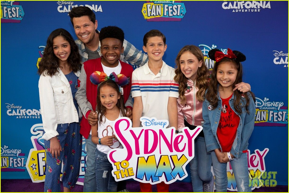 Season 2 | Sydney to the Max Wiki | Fandom