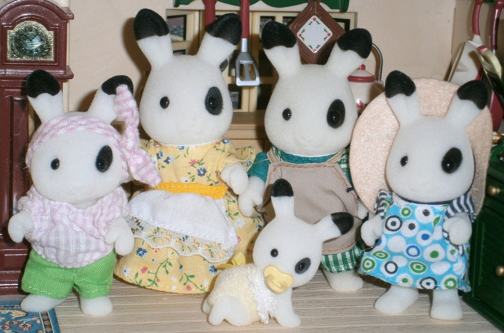 Spotted Rabbit Family | Sylvanian Families Wiki | Fandom