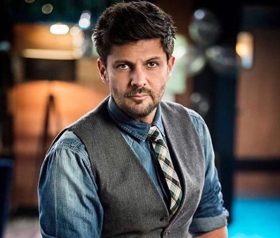 Fabián Robles | Telenovela Database Wikia | FANDOM powered by Wikia