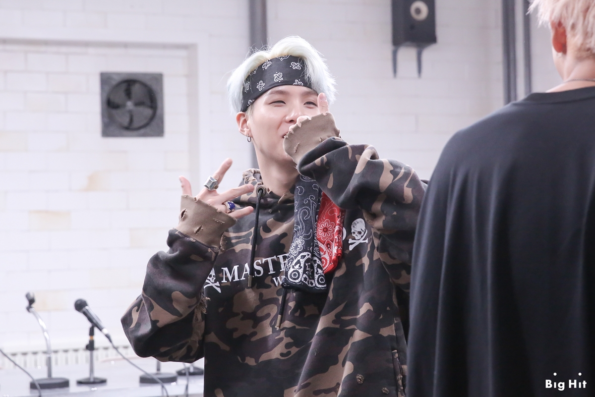 Image Mic Drop Mv Shooting 41 Bts Wiki Fandom Powered By Wikia