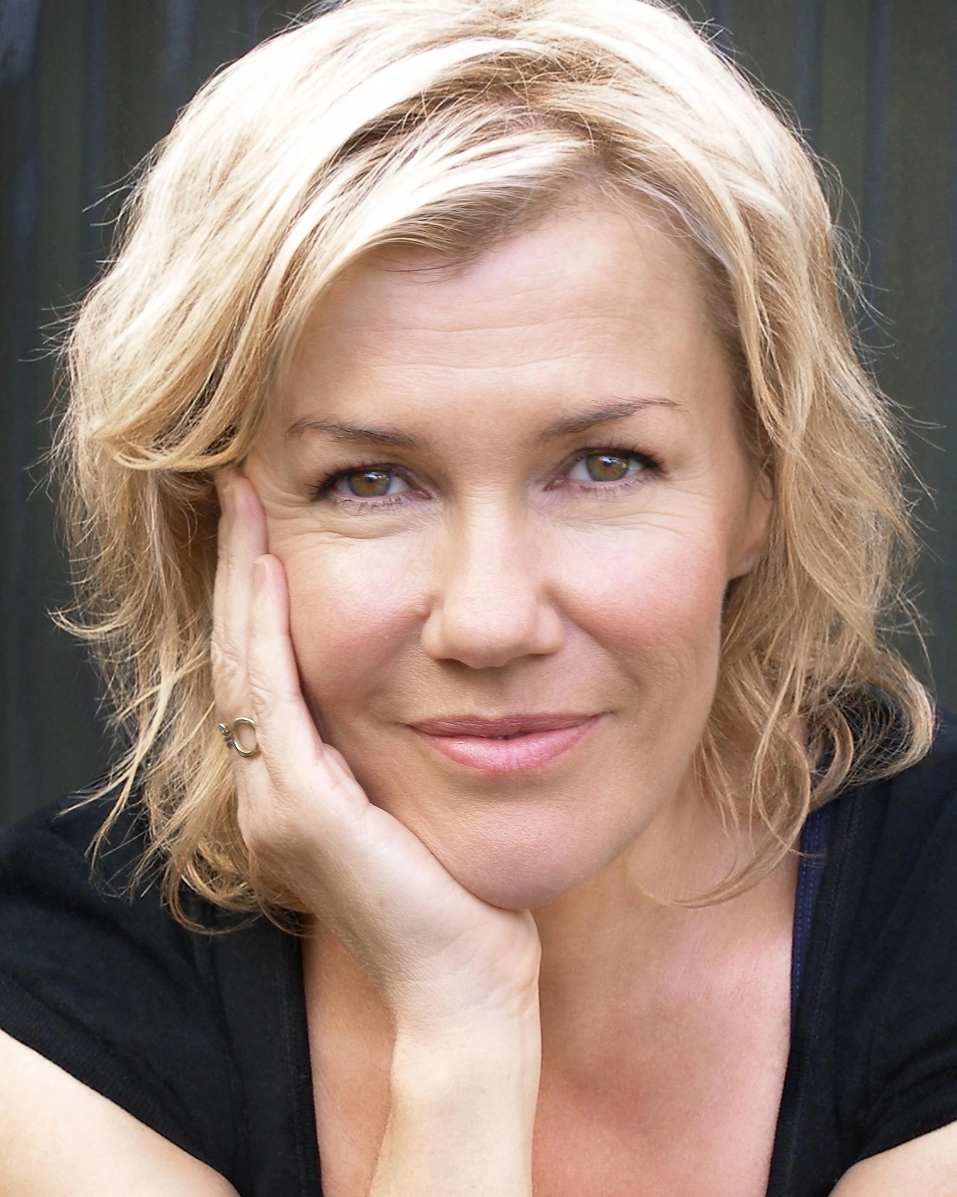 Robyn Malcolm | The Outpost Wiki | Fandom