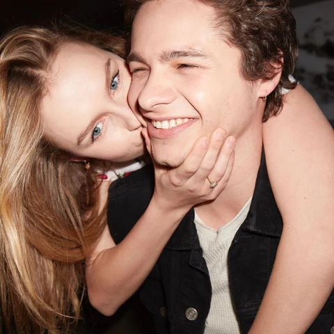 Campbell and Elle | The Society Netflix Wiki | FANDOM powered by Wikia